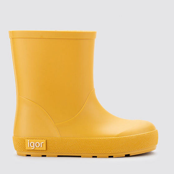 Igor: zapatos barefoot y botas de agua en Pasitos de Gigante