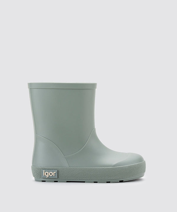 Igor: zapatos barefoot y botas de agua en Pasitos de Gigante