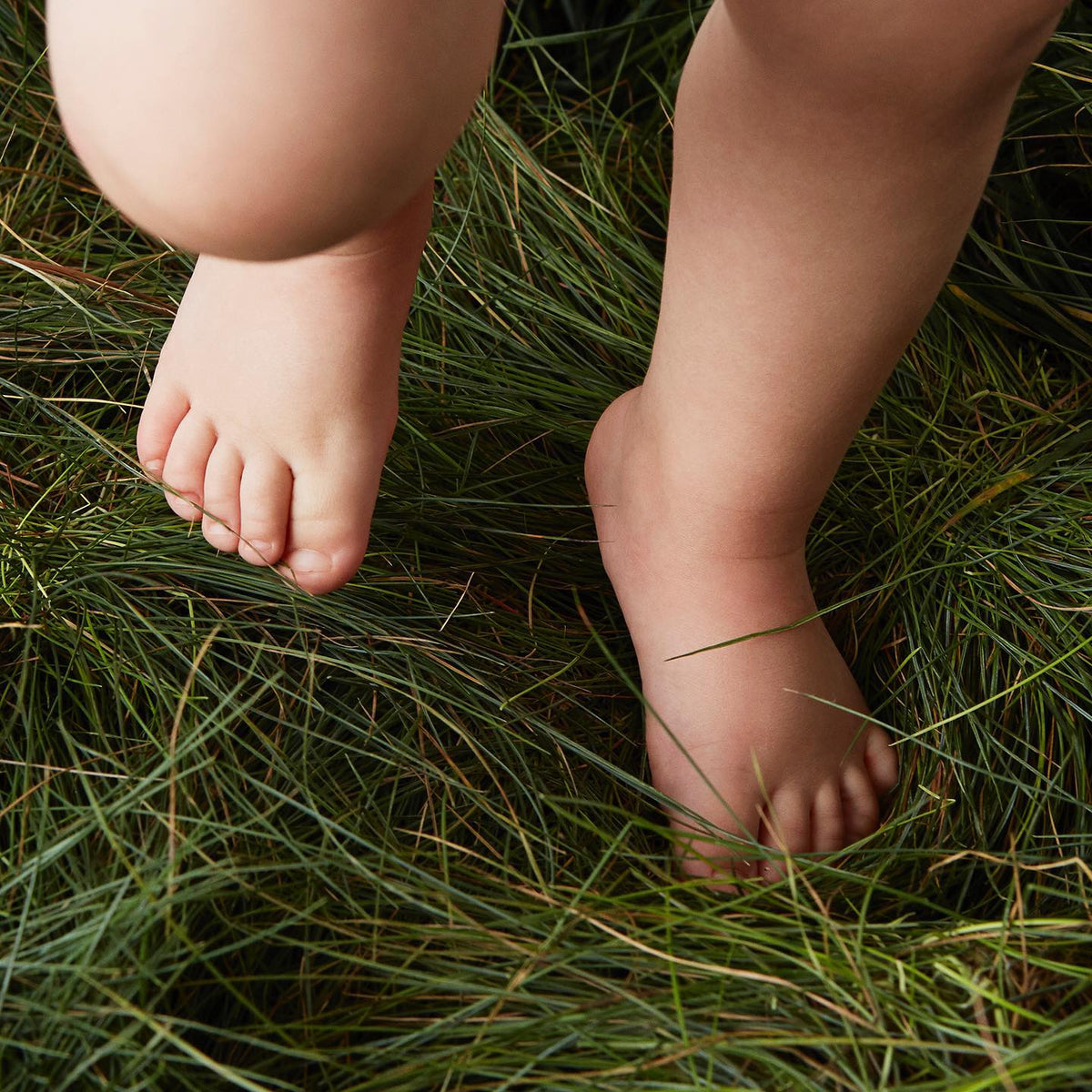Pourquoi choisir une chaussure barefoot bébé